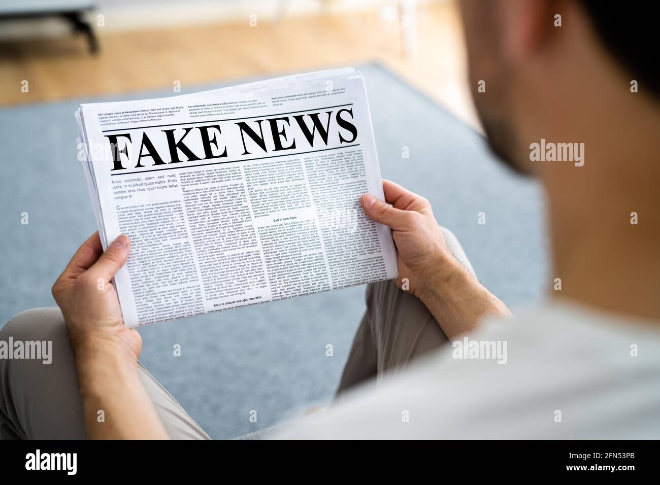 Fake news newspaper hi-res stock photography and images - Alamy