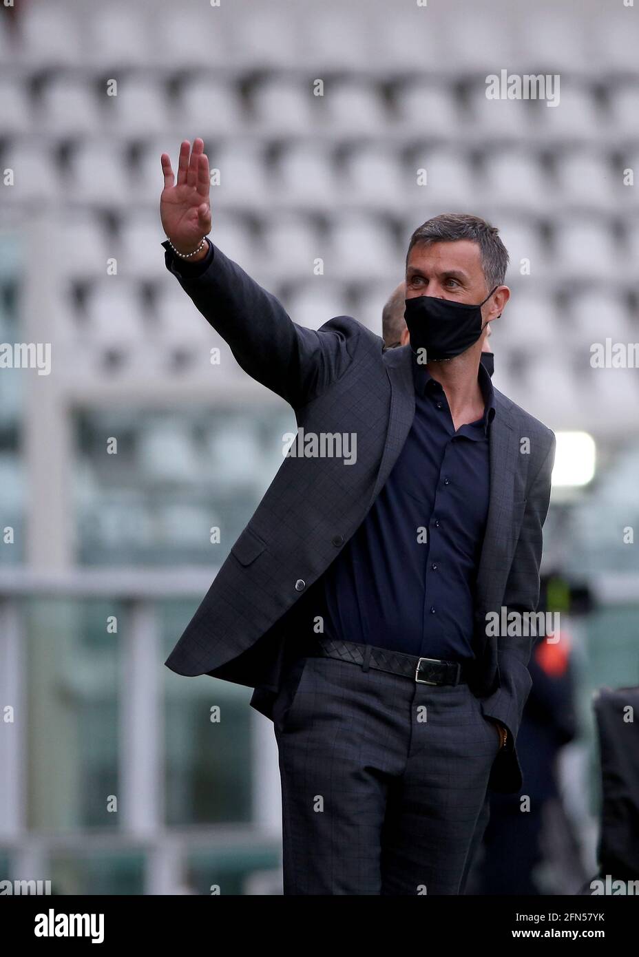 Paolo maldini technical area director hi-res stock photography and ...