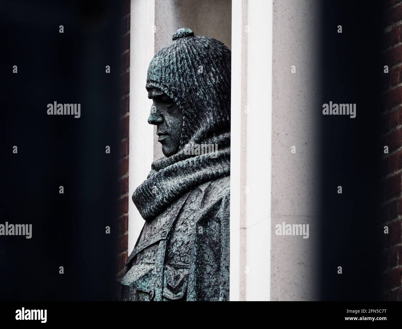 Royal geographical society shackleton hi-res stock photography and ...