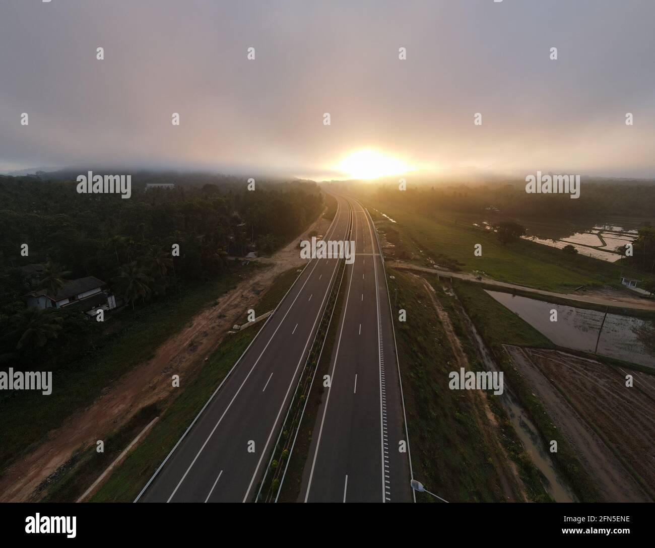 E04 Expressway - Sri Lanka (Meerigama - Kurunegala Stock Photo - Alamy