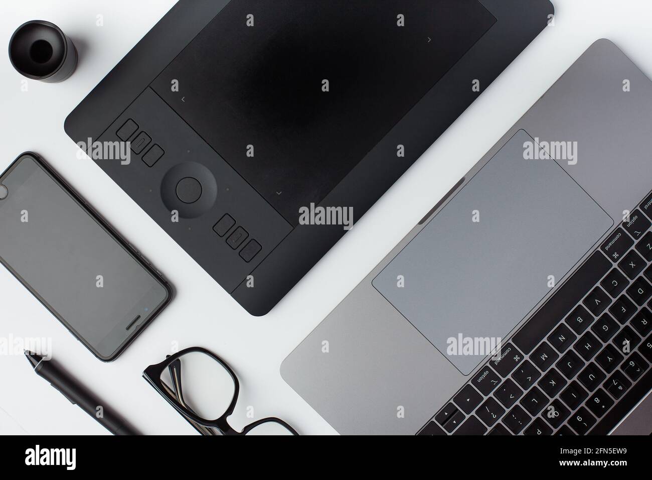 Silver stylus hi-res stock photography and images - Alamy