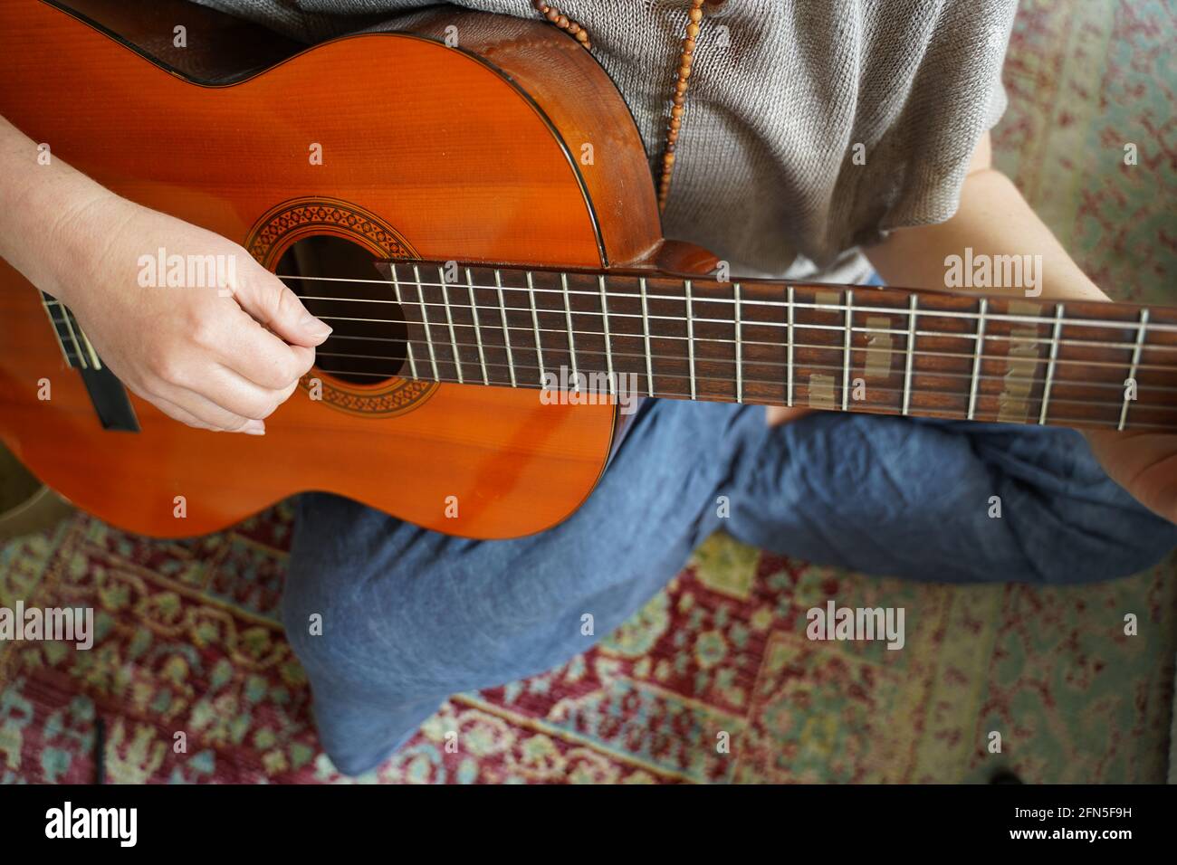 Guitar Pose High Resolution Stock Photography and Images - Alamy