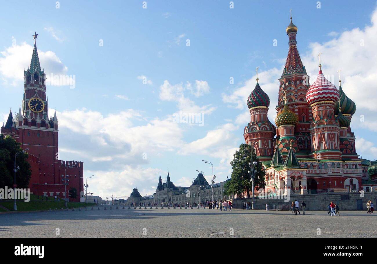 red square city center Stock Photo - Alamy