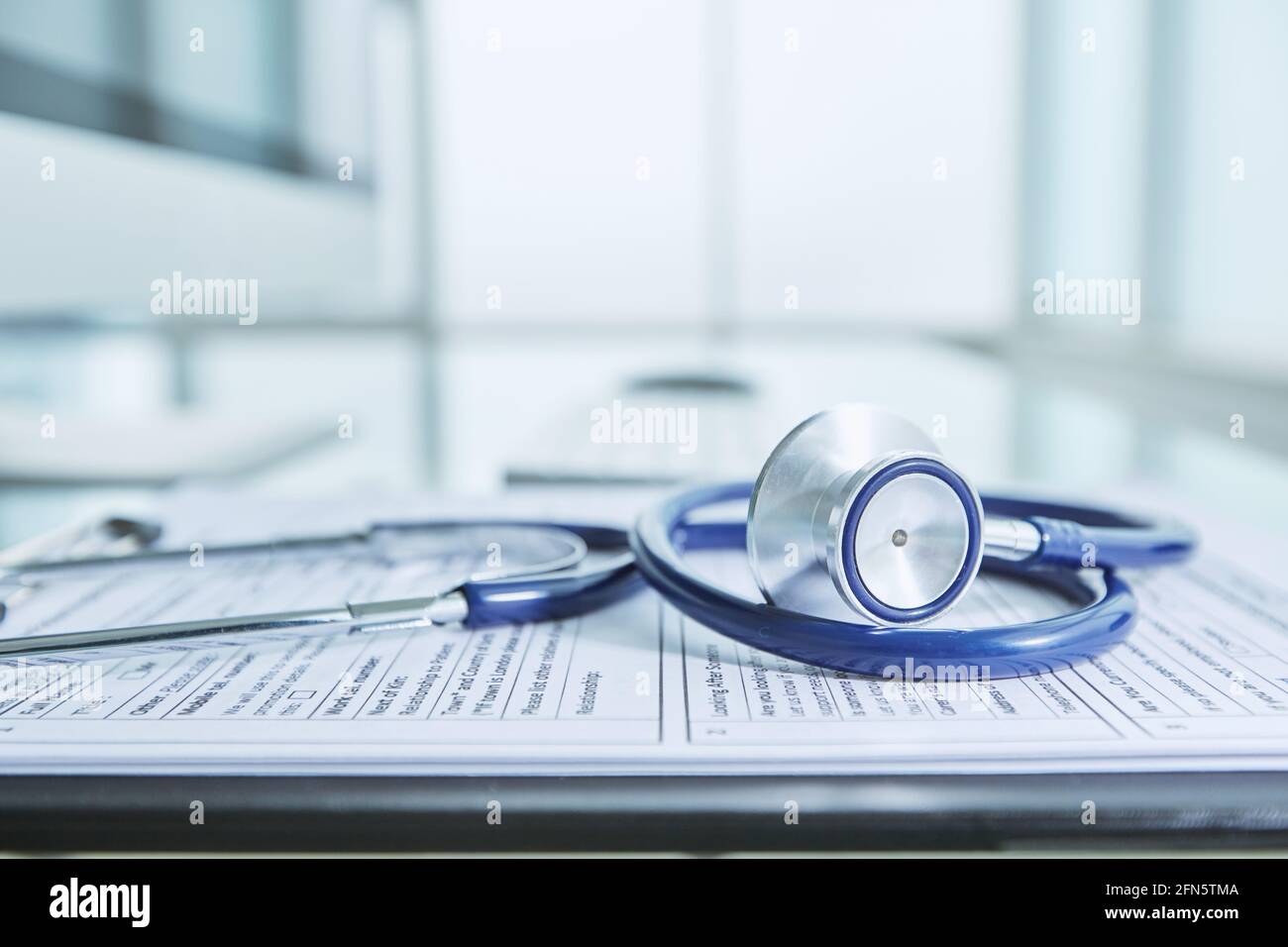 Doctor vintage waiting room hi-res stock photography and images - Alamy
