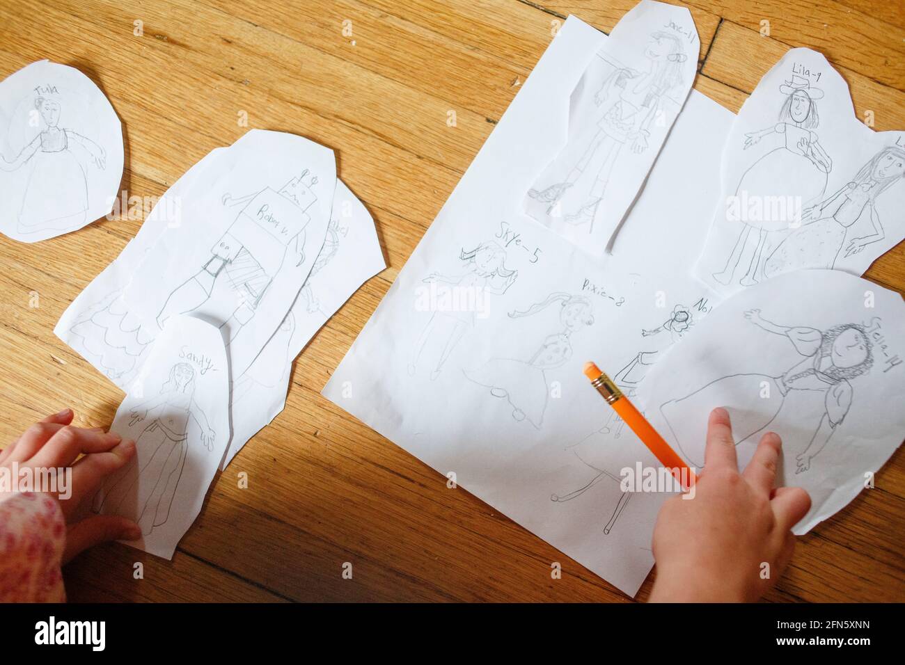 Draw drawing hi-res stock photography and images - Alamy
