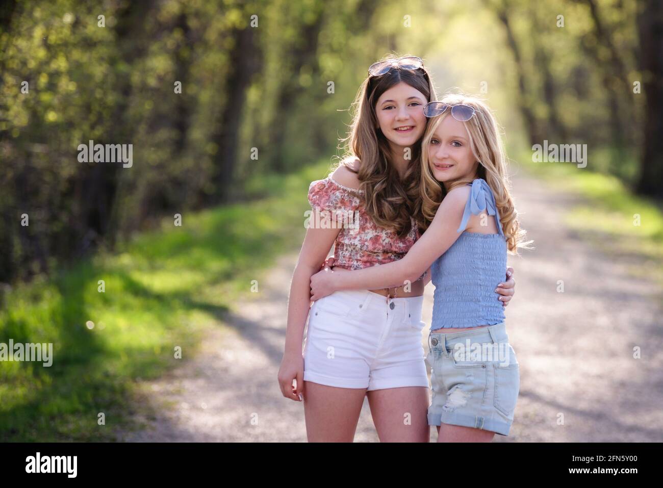 Teen girl relationship hi-res stock photography and images - Alamy