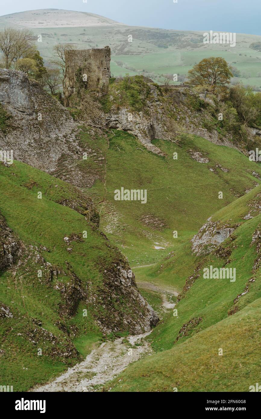 Cave Dale, Limestone Valley, Peak District National Park, Derbyshire ...