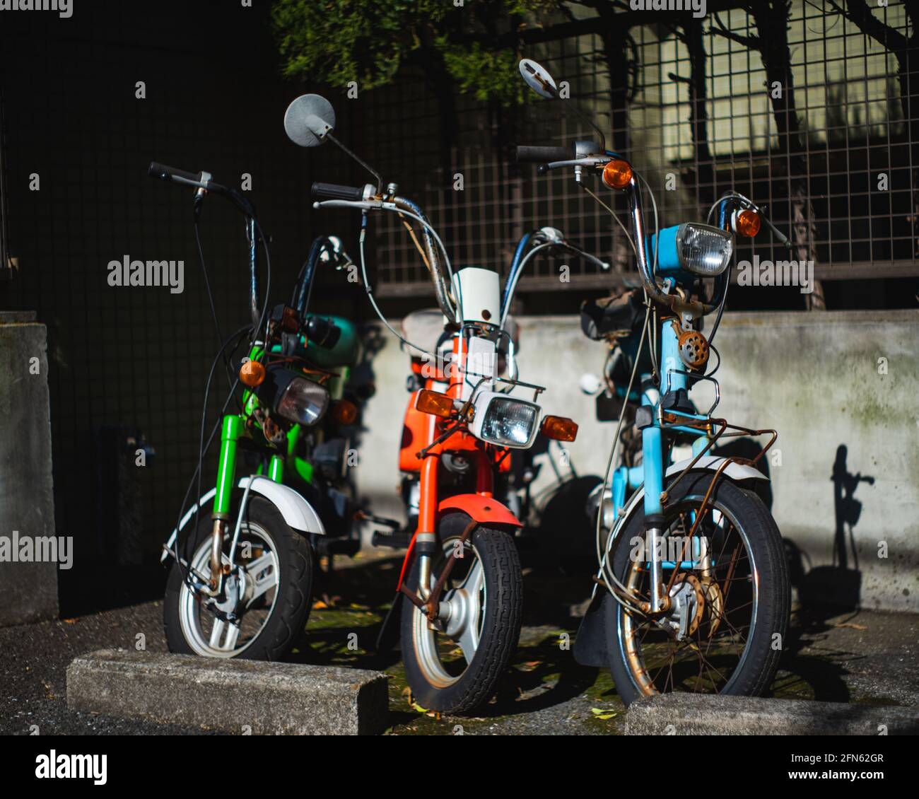 Three mopeds hi-res stock photography and images - Alamy