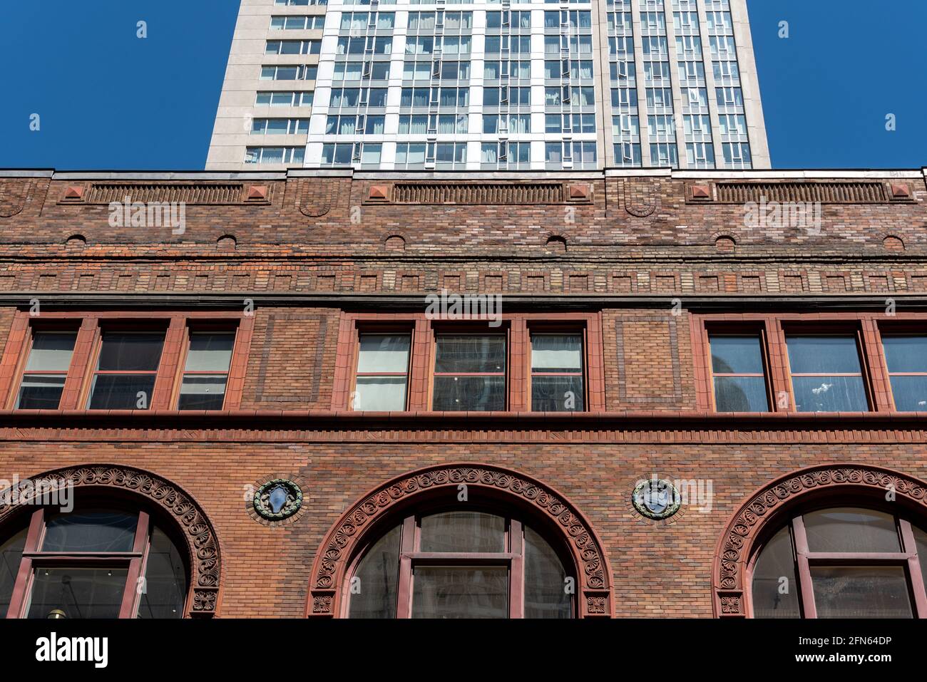 New old contrast architecture hi-res stock photography and images - Alamy