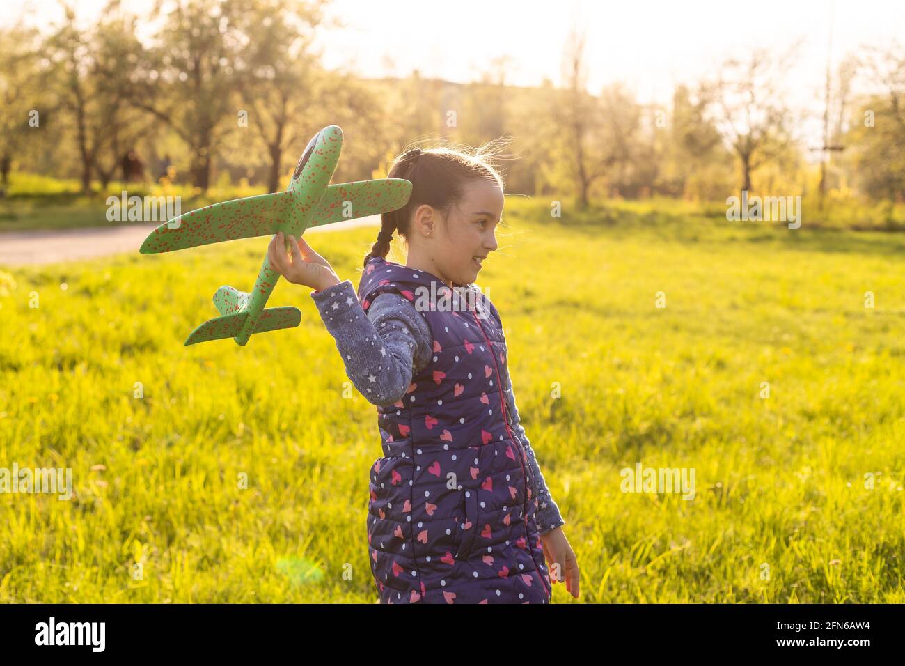 Girl model plane park hi-res stock photography and images - Alamy
