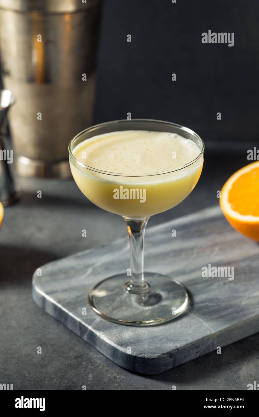 Golden dream cocktail hi-res stock photography and images - Alamy