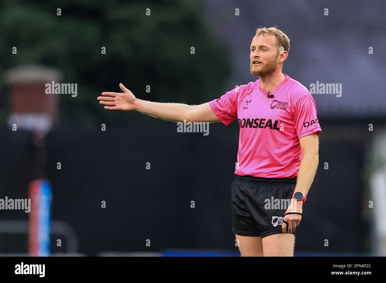 referee Robert Hicks signals during the game Stock Photo - Alamy