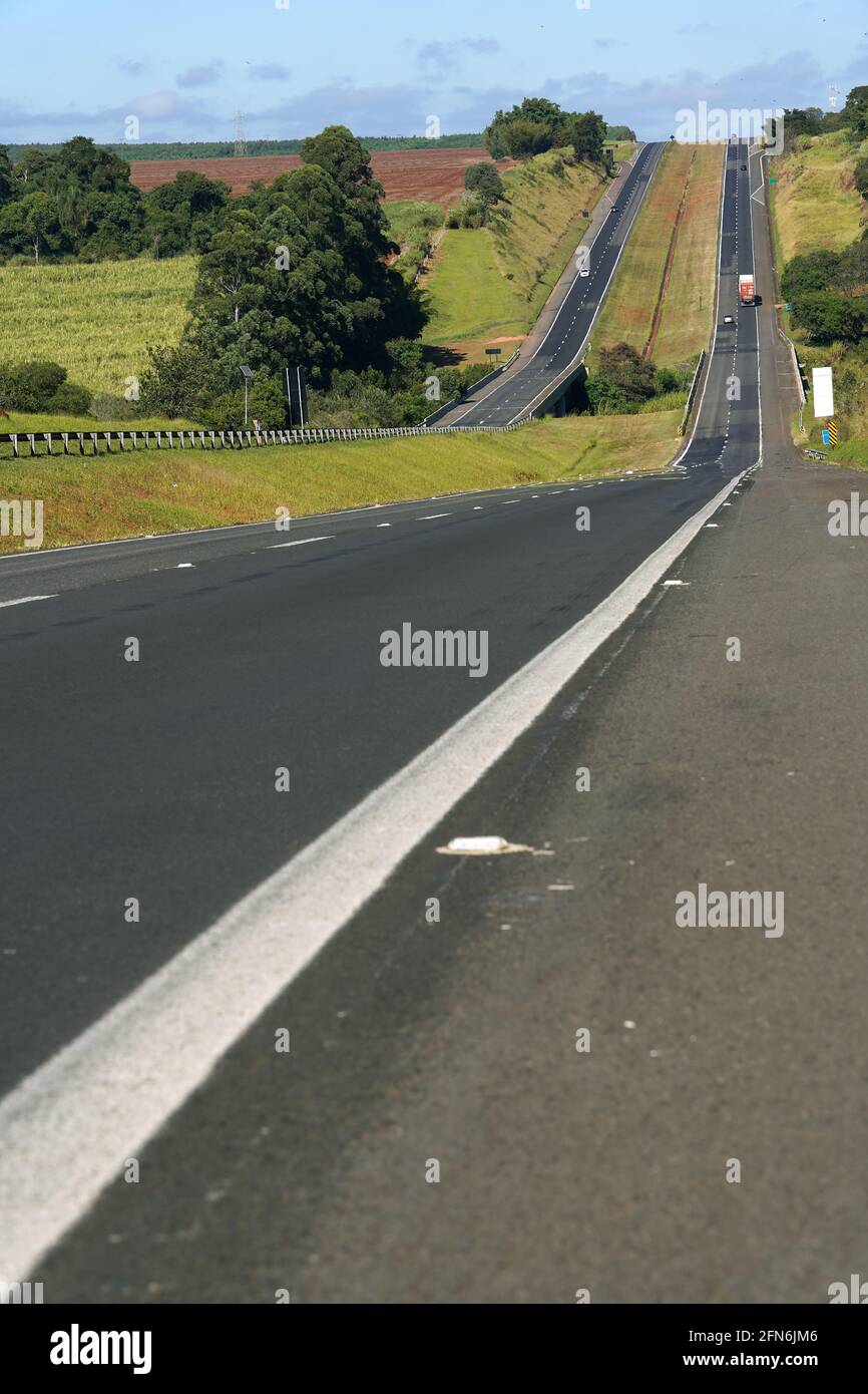 Highway Dual Vehicle Road Stock Photo - Alamy