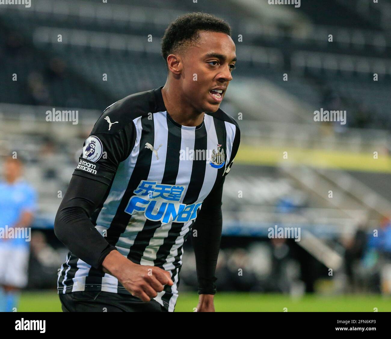 Joe willock newcastle celebration hi-res stock photography and images ...