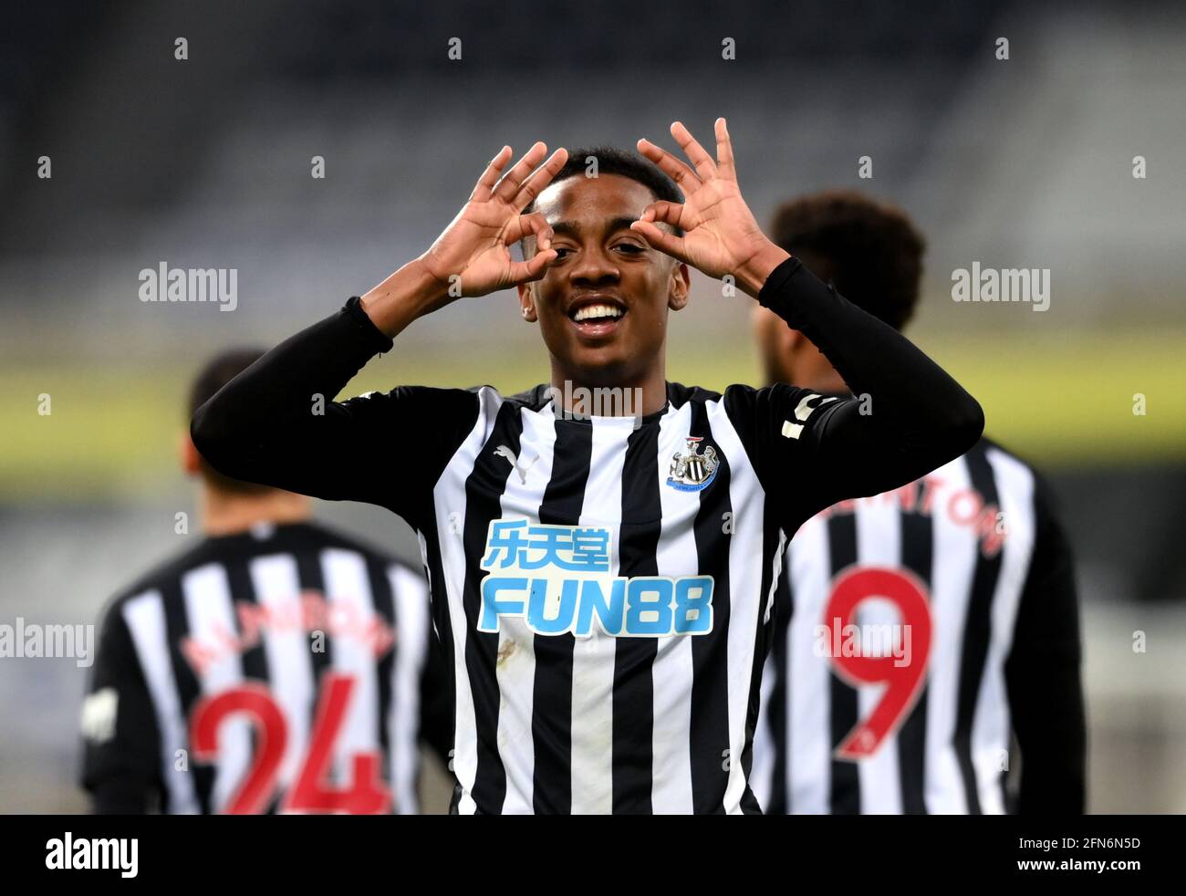 Newcastle United's Joe Willock celebrates scoring their side's third ...