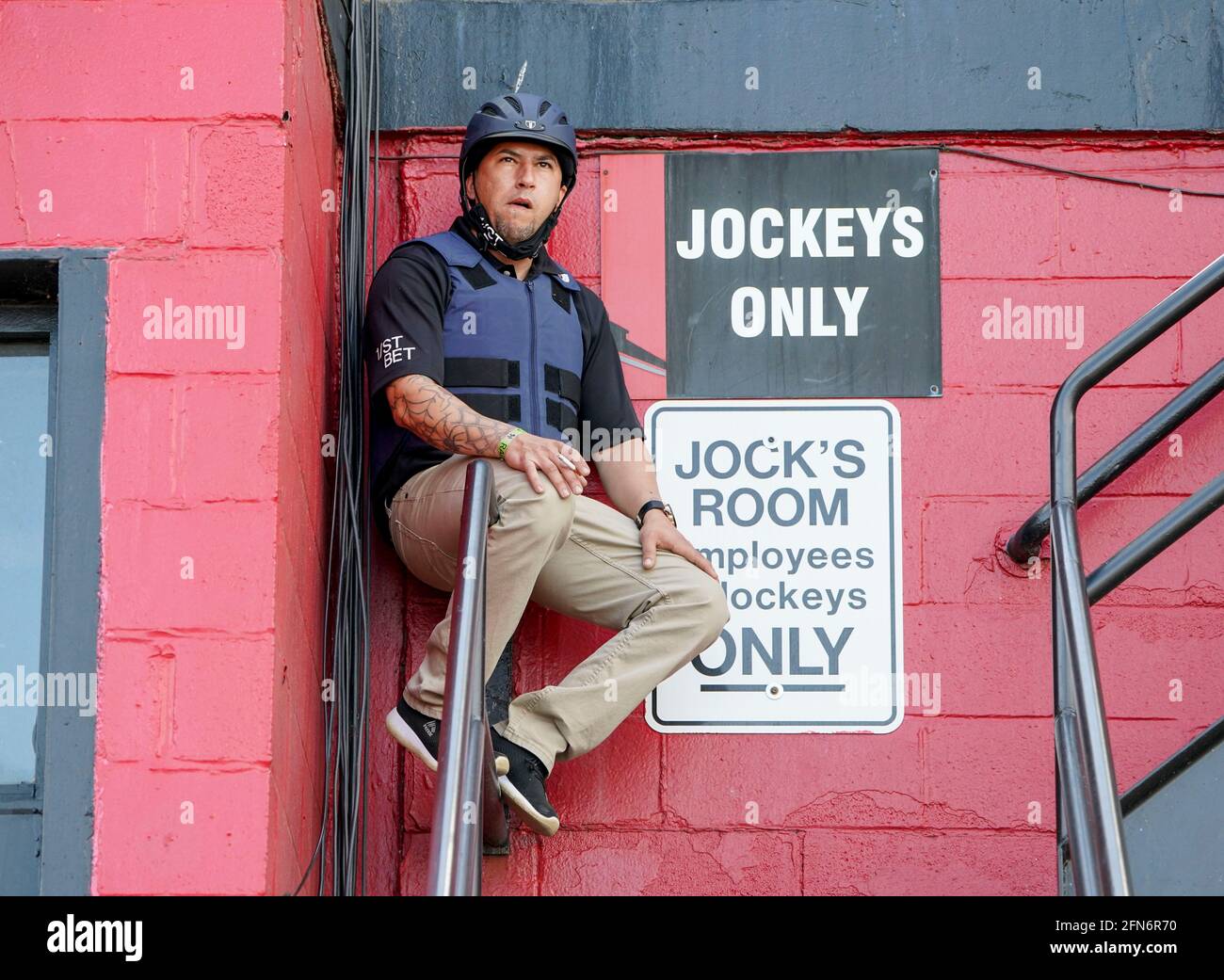 Black eyed susan horse race hi-res stock photography and images - Alamy