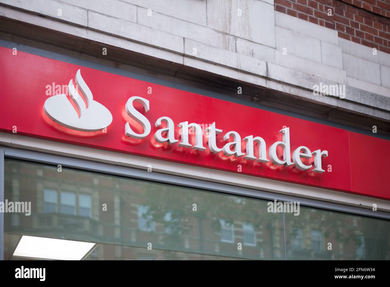 Santander Bank Logo Shop Sign Stock Photo - Alamy