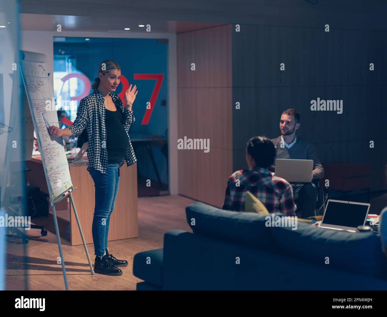 Disabled job interview hi-res stock photography and images - Alamy