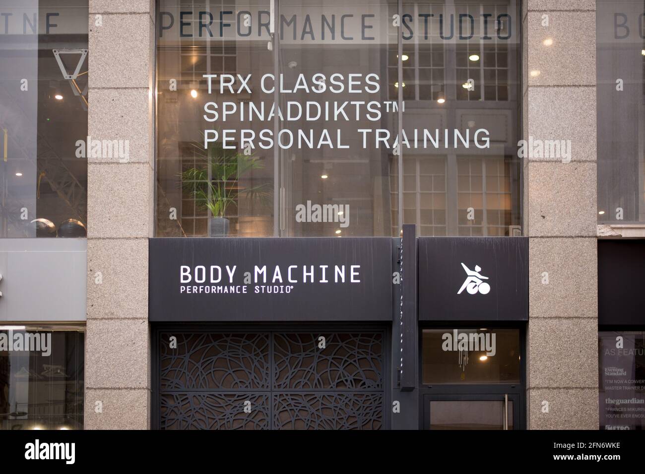 Gym logo hi-res stock photography and images - Alamy
