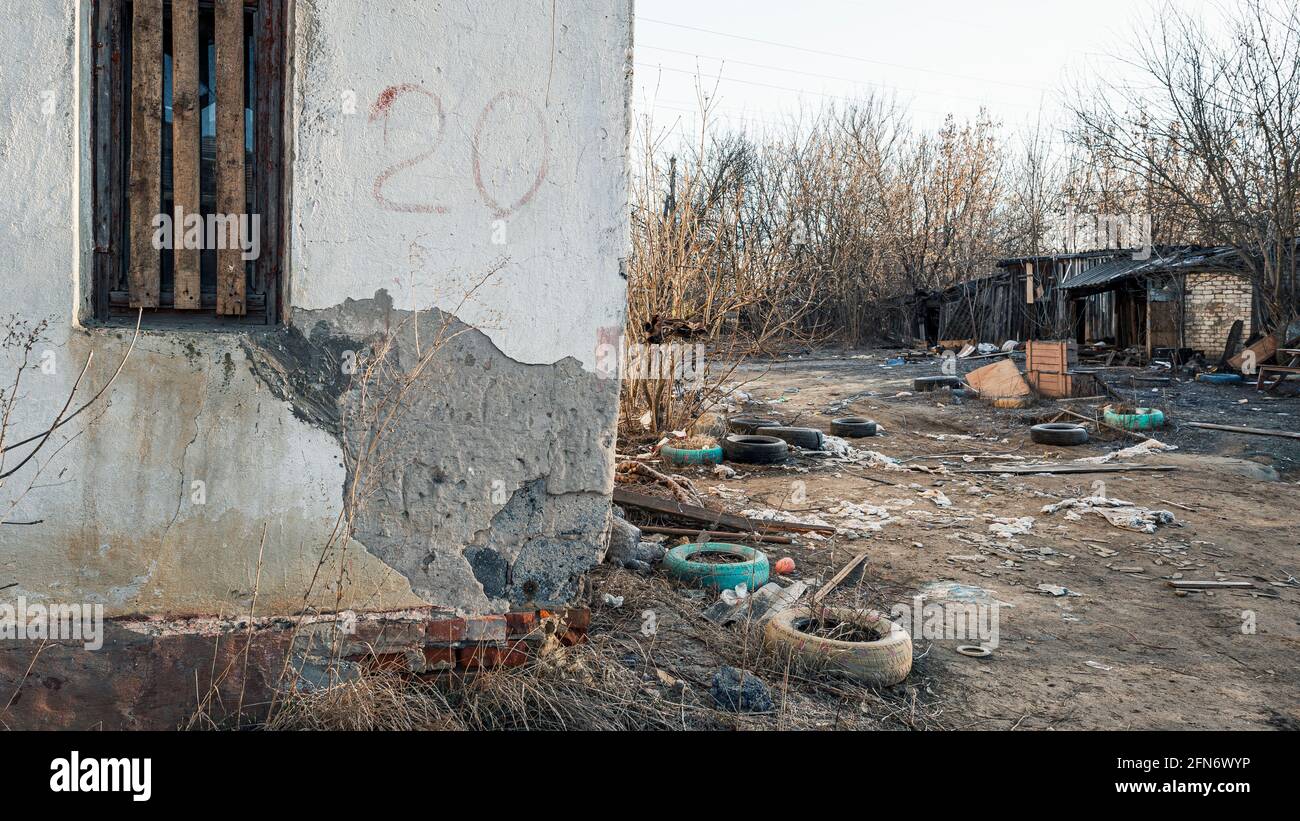 Poor neighborhood hi-res stock photography and images - Alamy