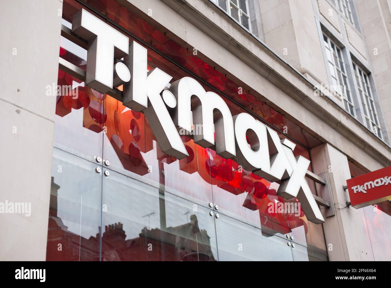 Tk maxx fashion hi-res stock photography and images - Alamy