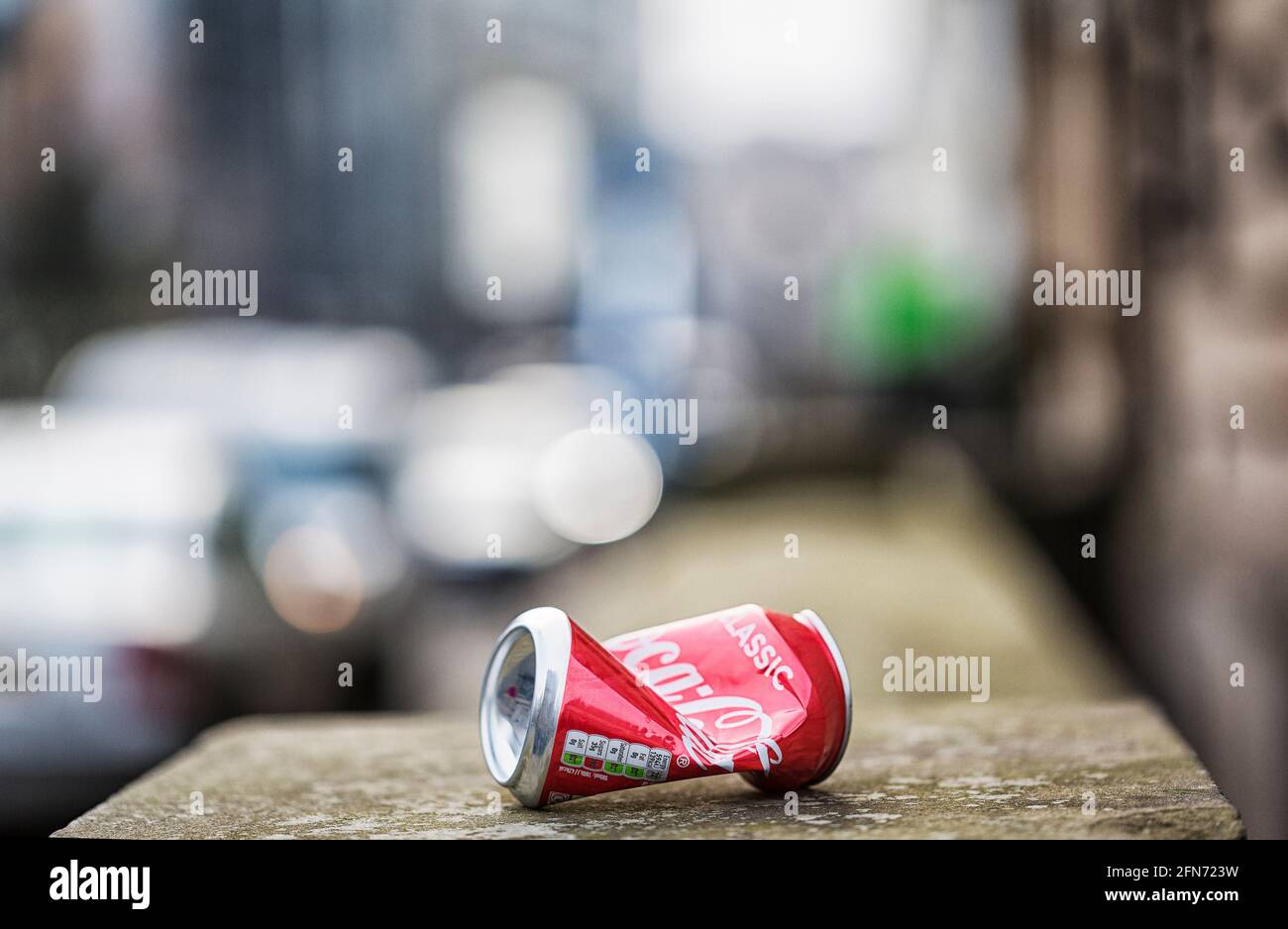 Crumpled can hi-res stock photography and images - Alamy