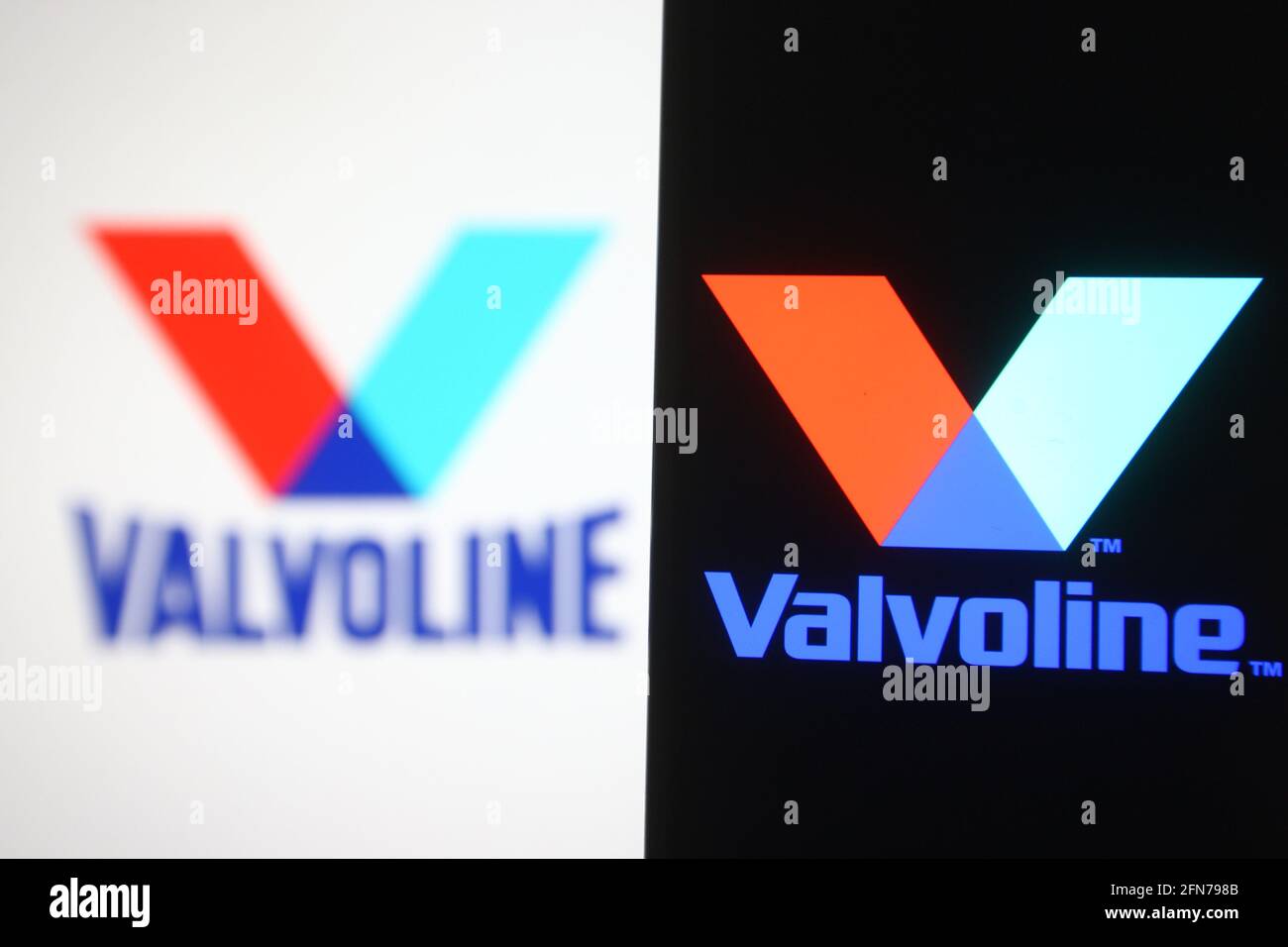 Valvoline logo hi-res stock photography and images - Alamy