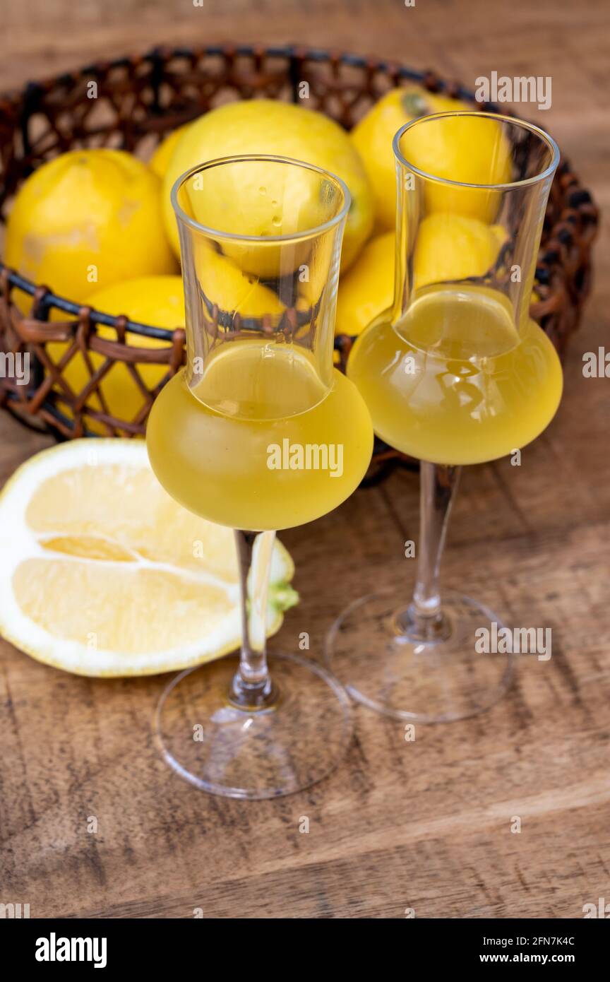 Limoncello amalfi bar hi-res stock photography and images - Alamy