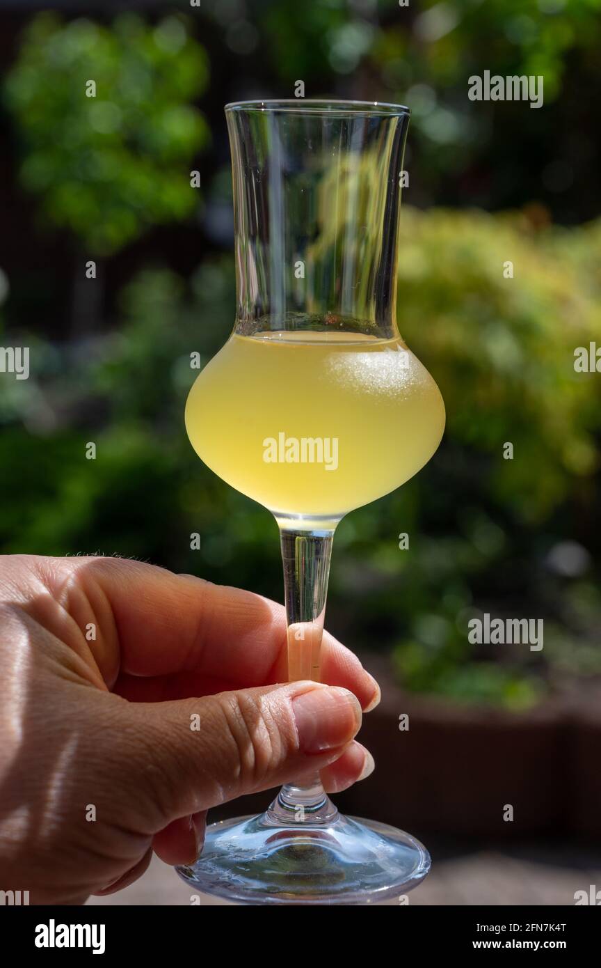 Limoncello amalfi bar hi-res stock photography and images - Alamy