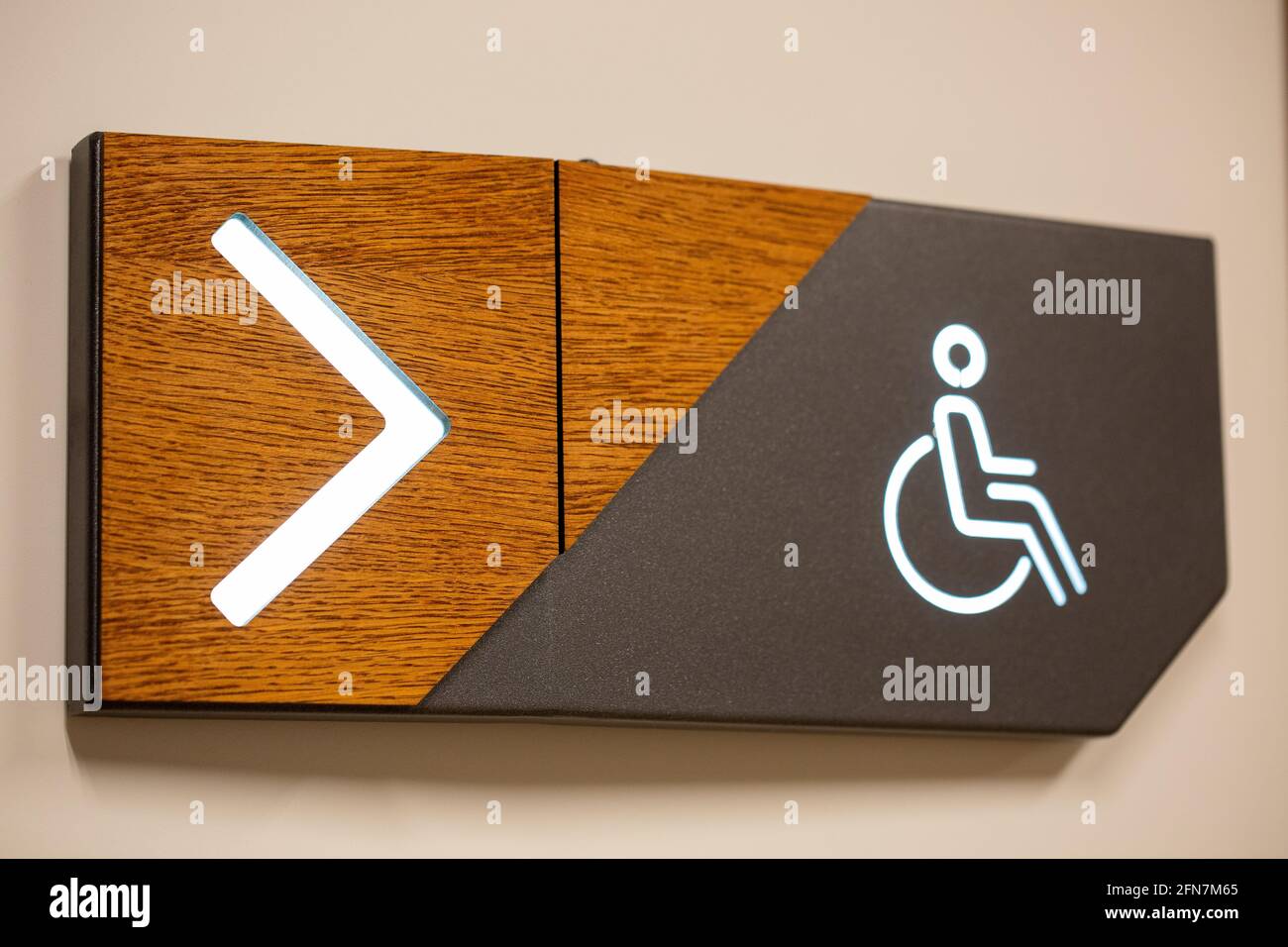 Comfort room signage hi-res stock photography and images - Alamy