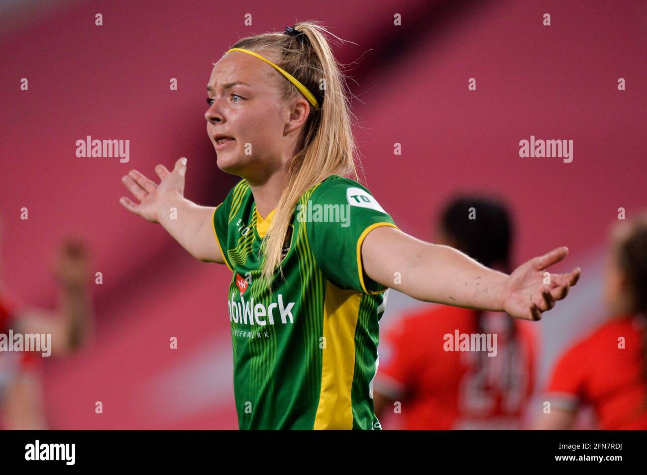 Amber verspaget hi-res stock photography and images - Alamy