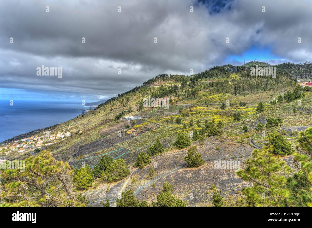 Volcano teneguia san antonio hi-res stock photography and images - Alamy