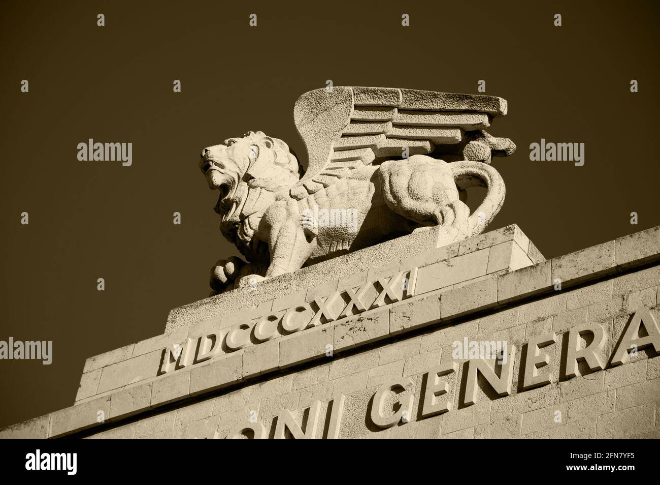 Winged Lion on the roof of the Generali Building at Jaffa Road in ...