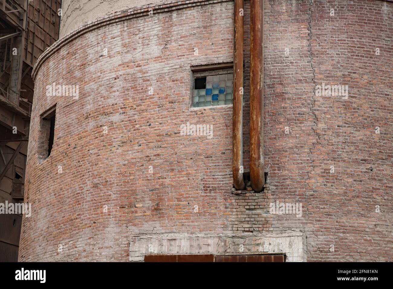 Old factory windows texture hi-res stock photography and images - Alamy