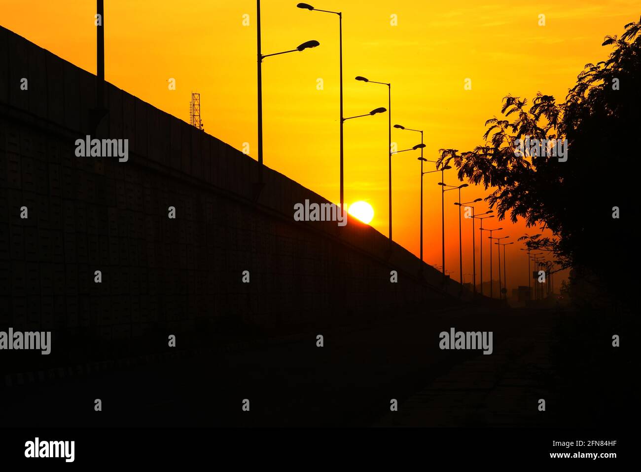 Morning View, Sunrise in the morning, Street light pattern on the ...
