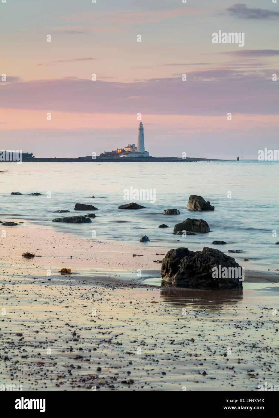 Whitley bay beach hi-res stock photography and images - Alamy