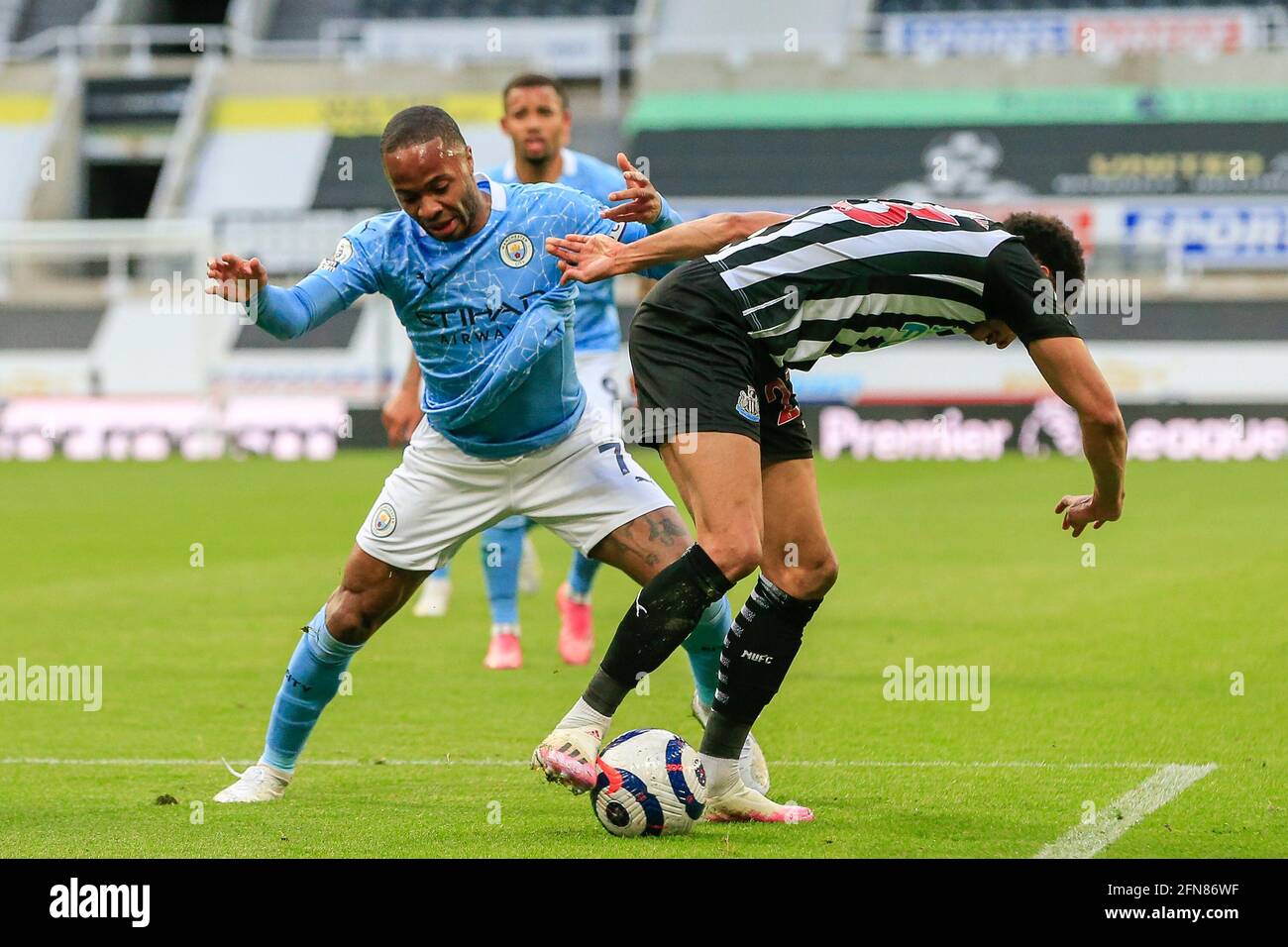 Jacob murphy of newcastle united battles hi-res stock photography and ...