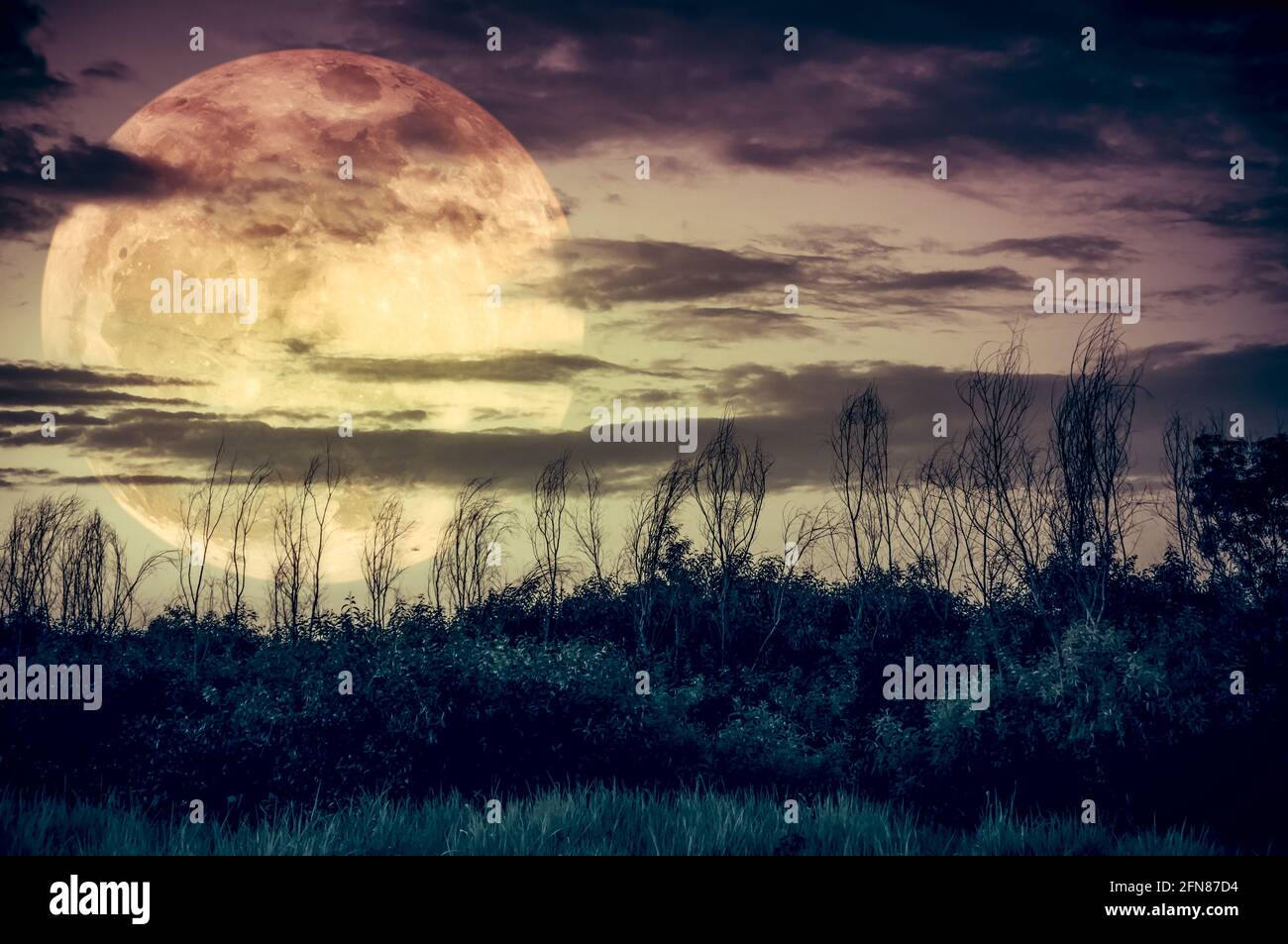 Supermoon. Night landscape of sky with dark cloudy and moon over ...