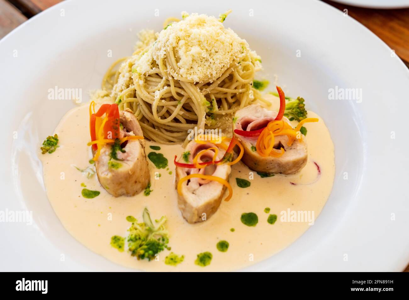 Al Frio y Al Fuego is an upscale floating restaurant in the jungle city ...