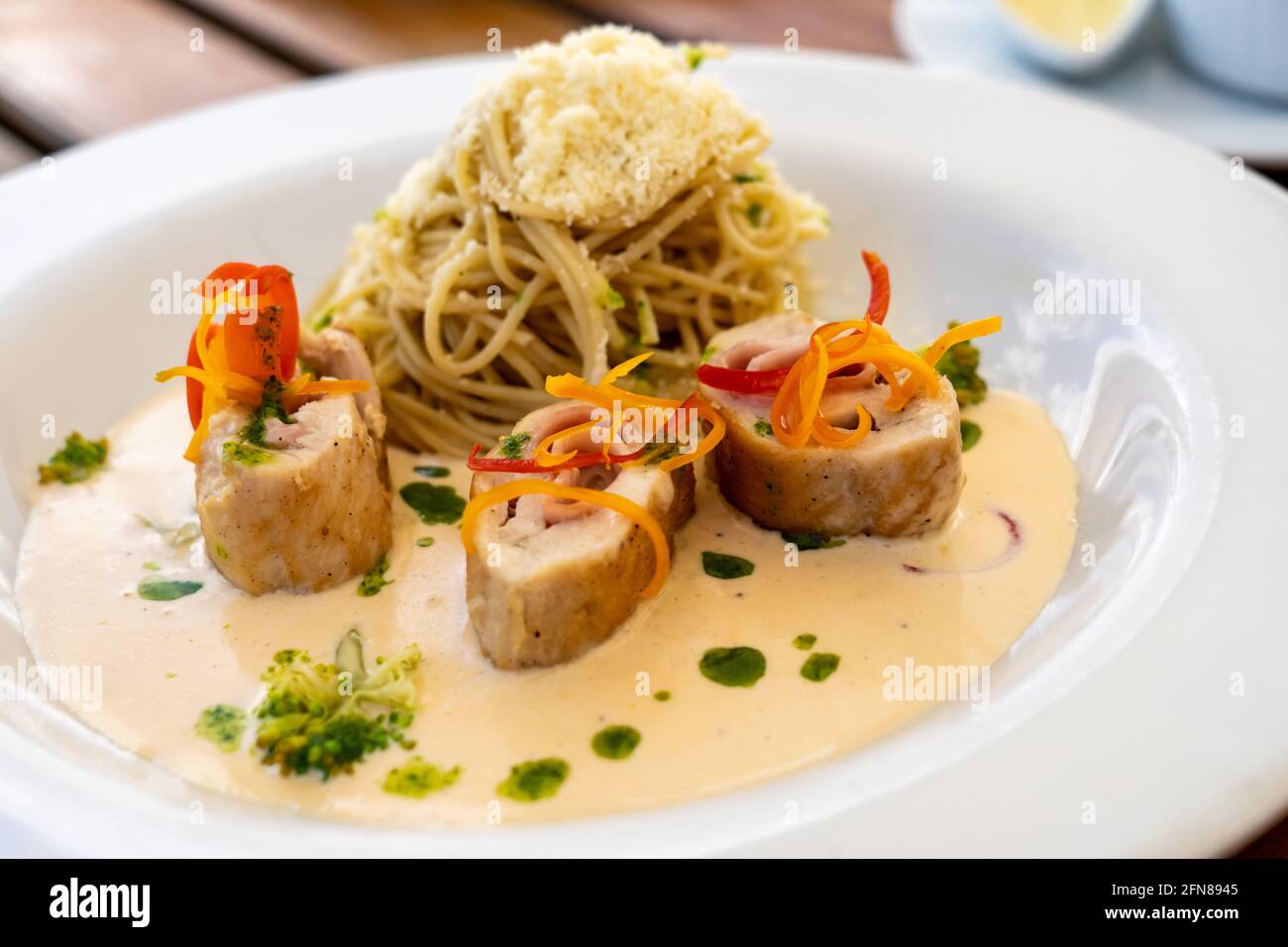 Al Frio y Al Fuego is an upscale floating restaurant in the jungle city ...