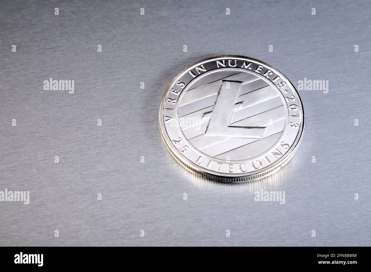 Coin trading hi-res stock photography and images - Alamy