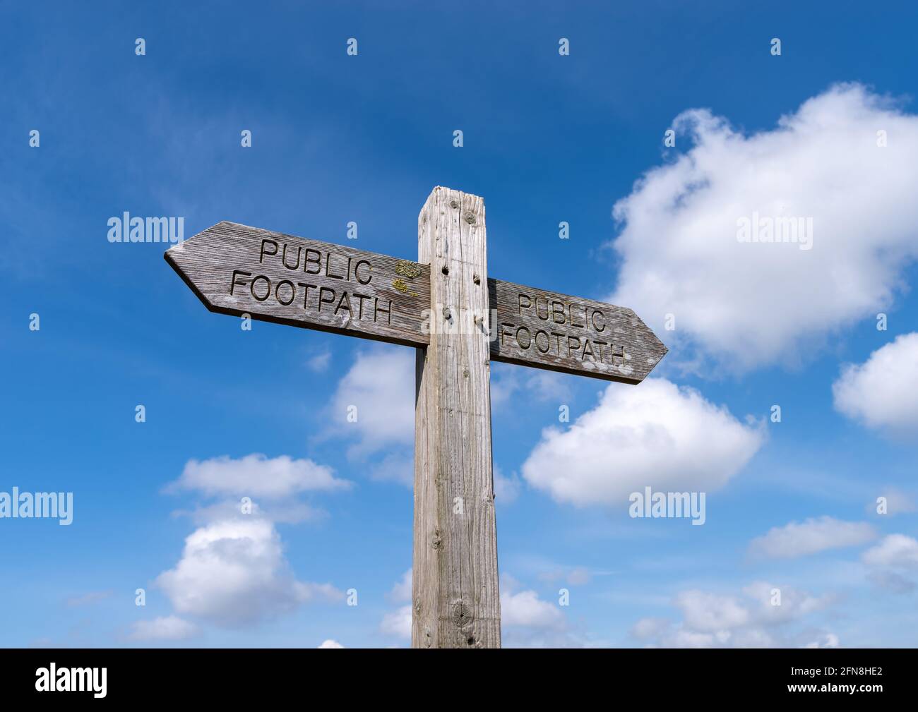 Double arrow sign hi-res stock photography and images - Alamy