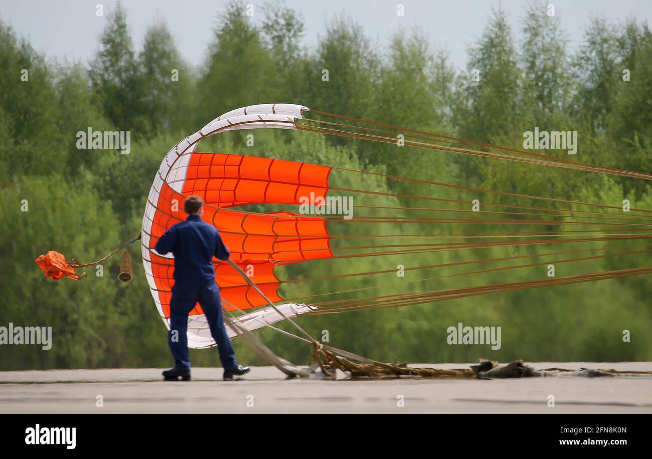 Fighter Pilot Parachute High Resolution Stock Photography and Images ...