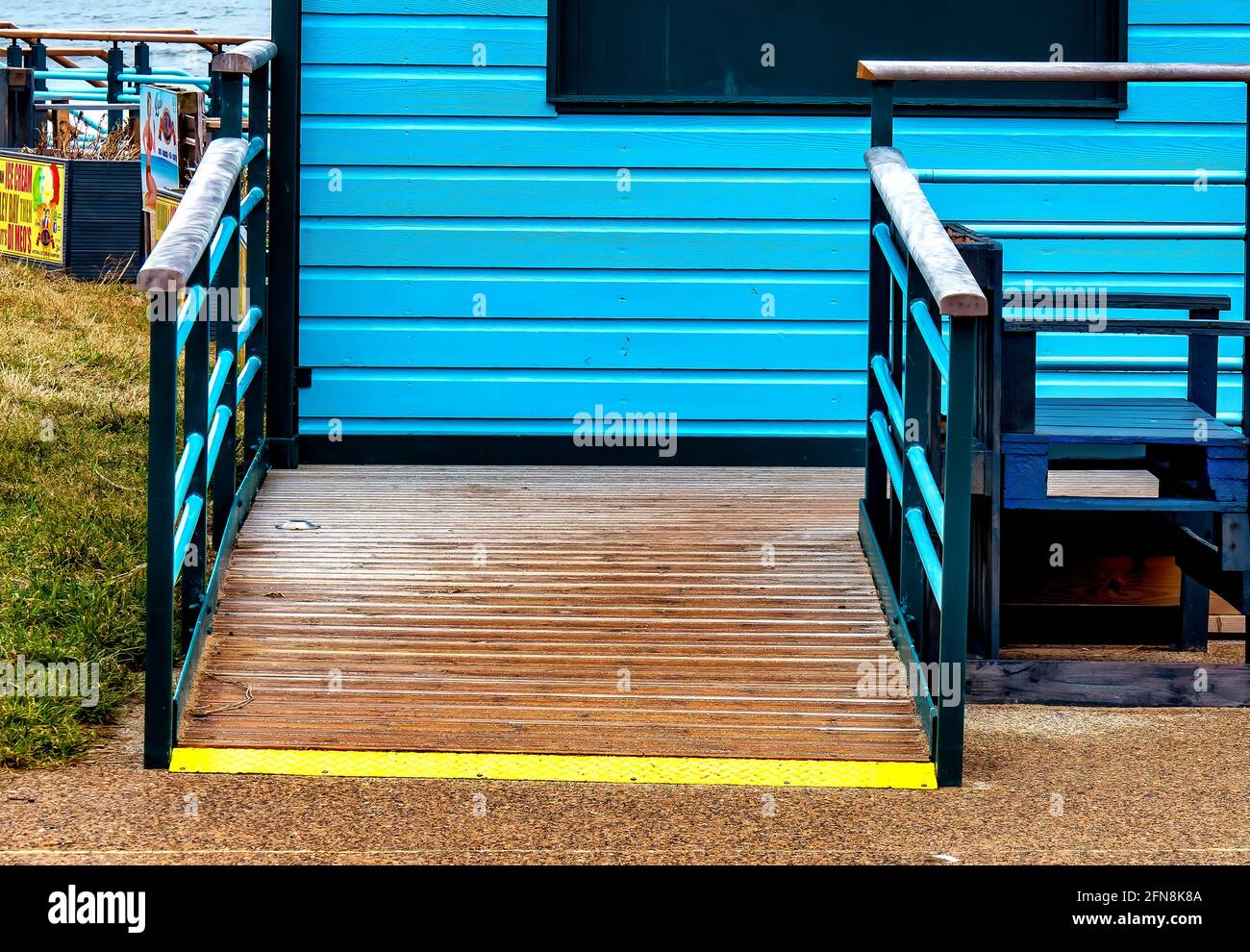 Beach railings ramp hi-res stock photography and images - Alamy