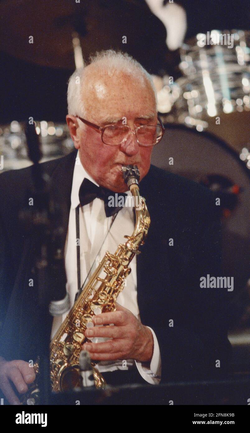 Roy Wiillox, Stan Reynolds Big Band, New Milton, 2008 Stock Photo - Alamy