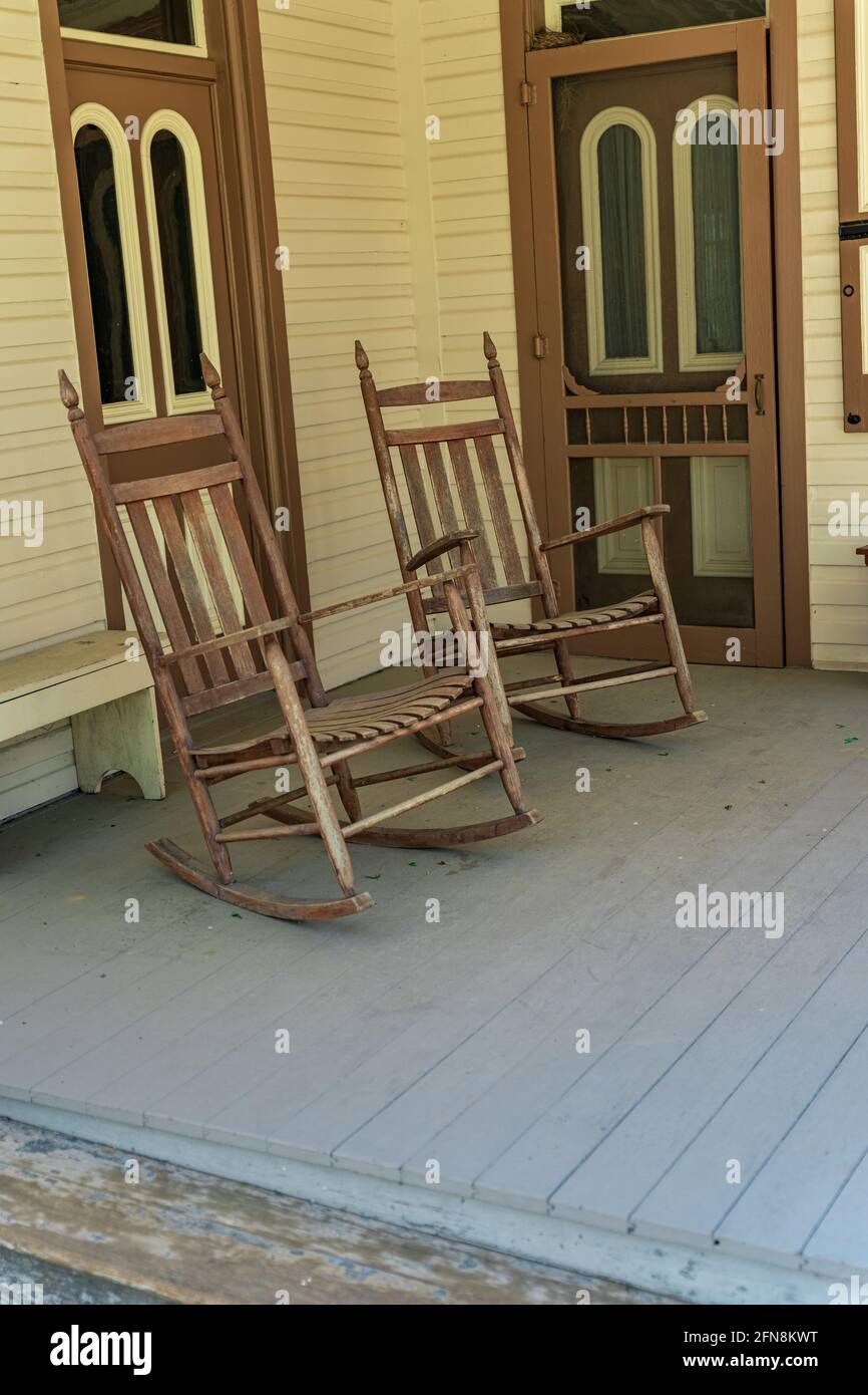 Country porch hi-res stock photography and images - Alamy