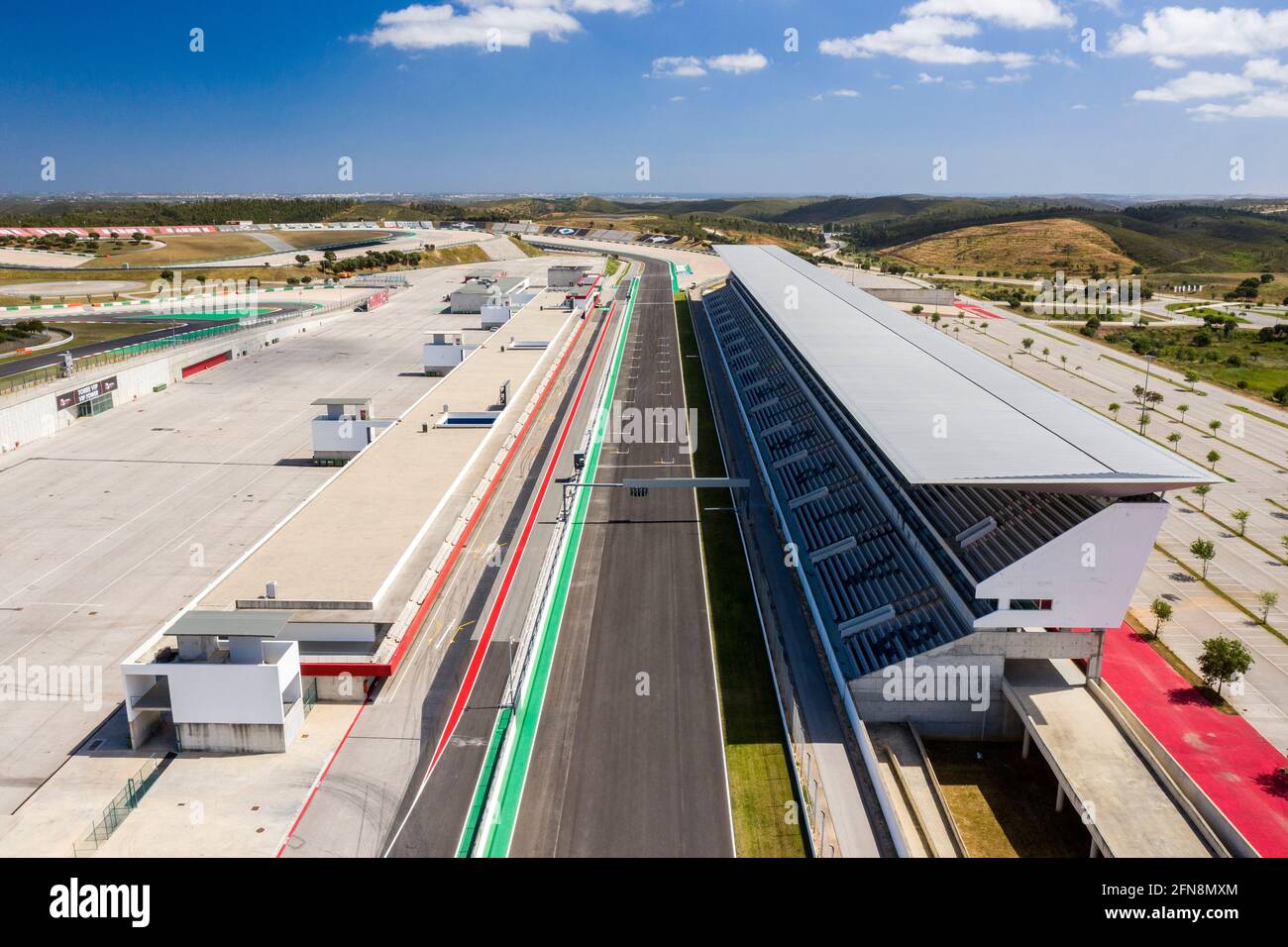 Car race track aerial hi-res stock photography and images - Alamy