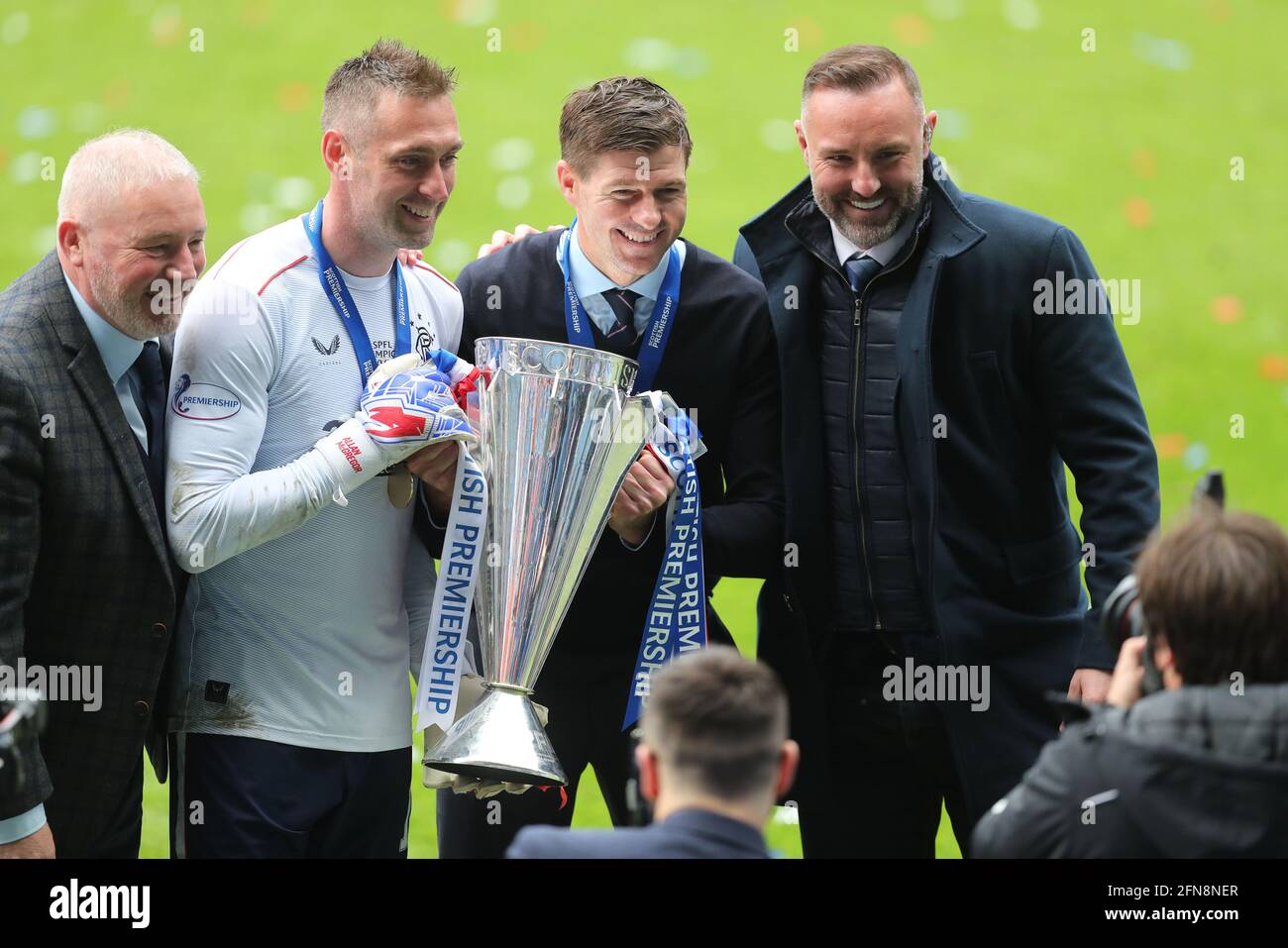 Rangers scottish premiership trophy hi-res stock photography and images ...
