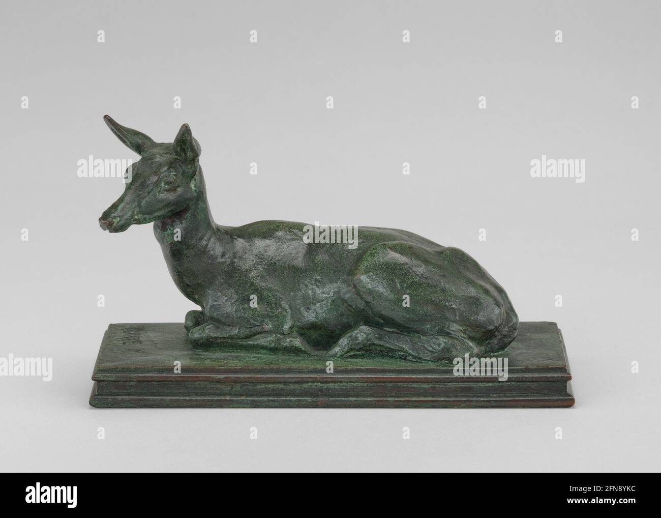 Reclining model hi-res stock photography and images - Alamy