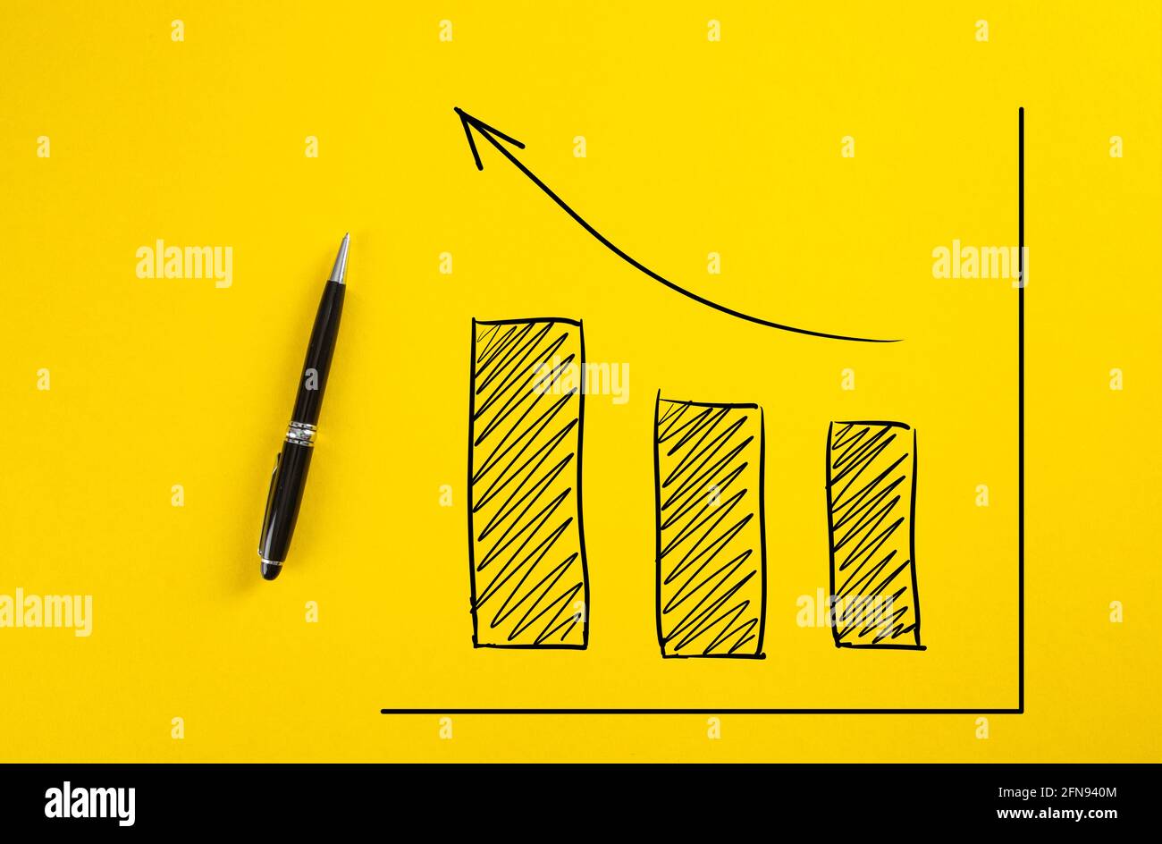 Hand drawn business bar graph hi-res stock photography and images - Alamy